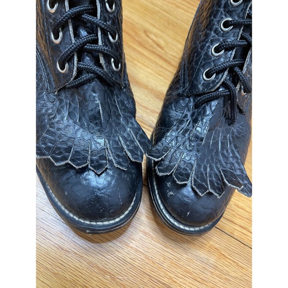 Justin Boots | Shoes | Vintage Justin 522 Black Embossed Bullhide ...